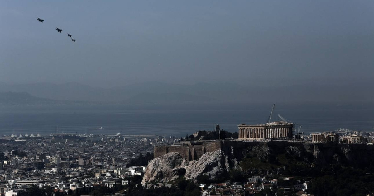 Aκρόπολη: Υπερπτήσεις μαχητικών αεροσκαφών - CNN.gr