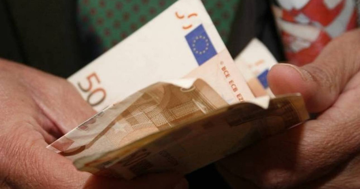 ΟΓΑ: Εγκρίθηκε η καταβολή των οικογενειακών επιδομάτων - CNN.gr