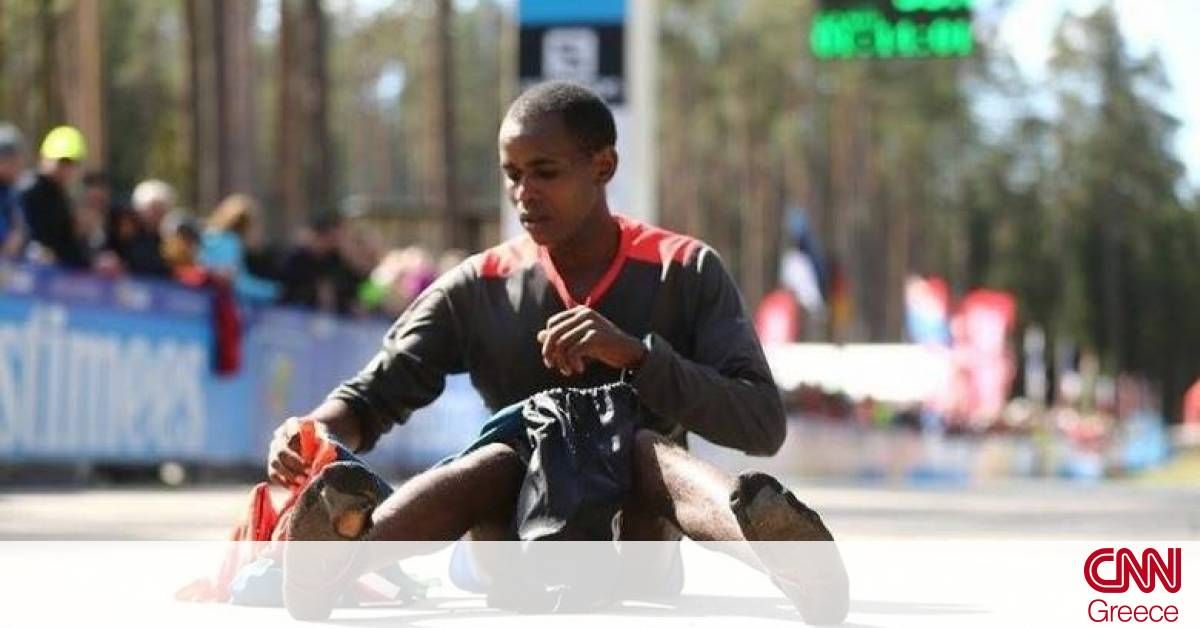 Ο 27χρονος Κενυάτης που κέρδισε ημιμαραθώνιο φορώντας μόνο τις κάλτσες ...