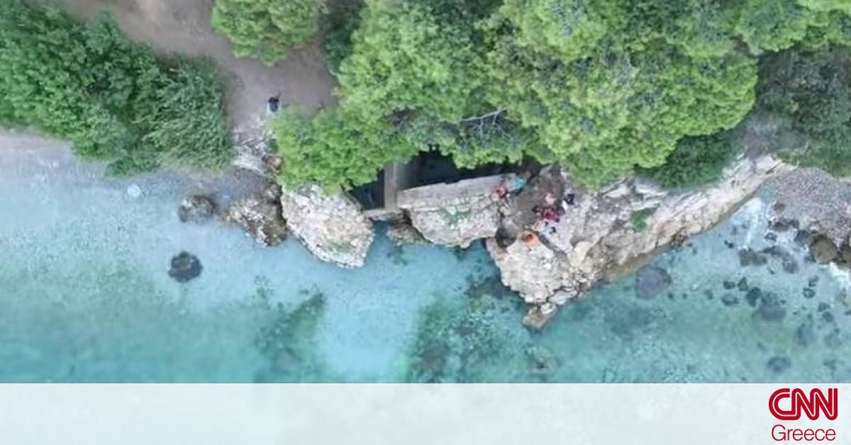 Οι «κρυστάλλινες» παραλίες του Σαρωνικού με τις αμέτρητες πηγές και τις ...