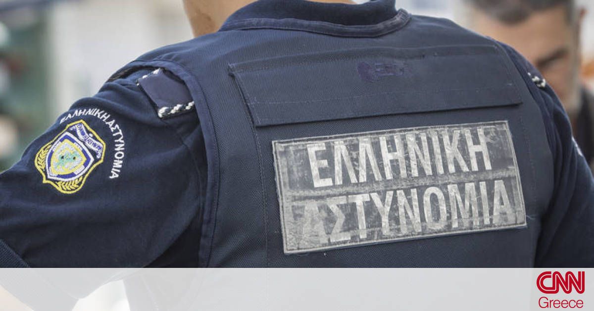 Δύο προσαγωγές μελών του Ρουβίκωνα στο κέντρο της Αθήνας - CNN.gr