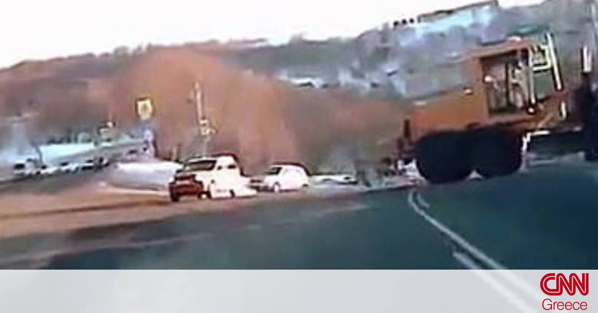 Σοκαριστικό βίντεο: Εκχιονιστικό εκτός ελέγχου διαμέλισε γυναίκα - CNN.gr
