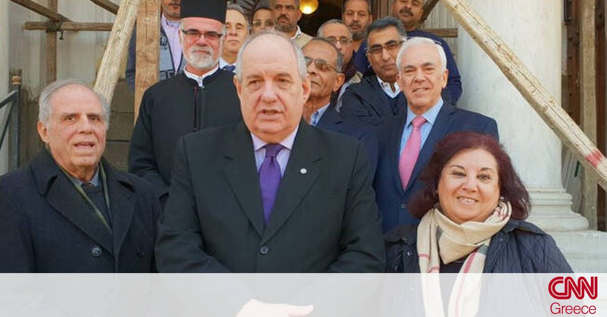 Ο Τέρενς Κουίκ ξεναγήθηκε στα έργα αποκατάστασης του ναού των Αγ ...