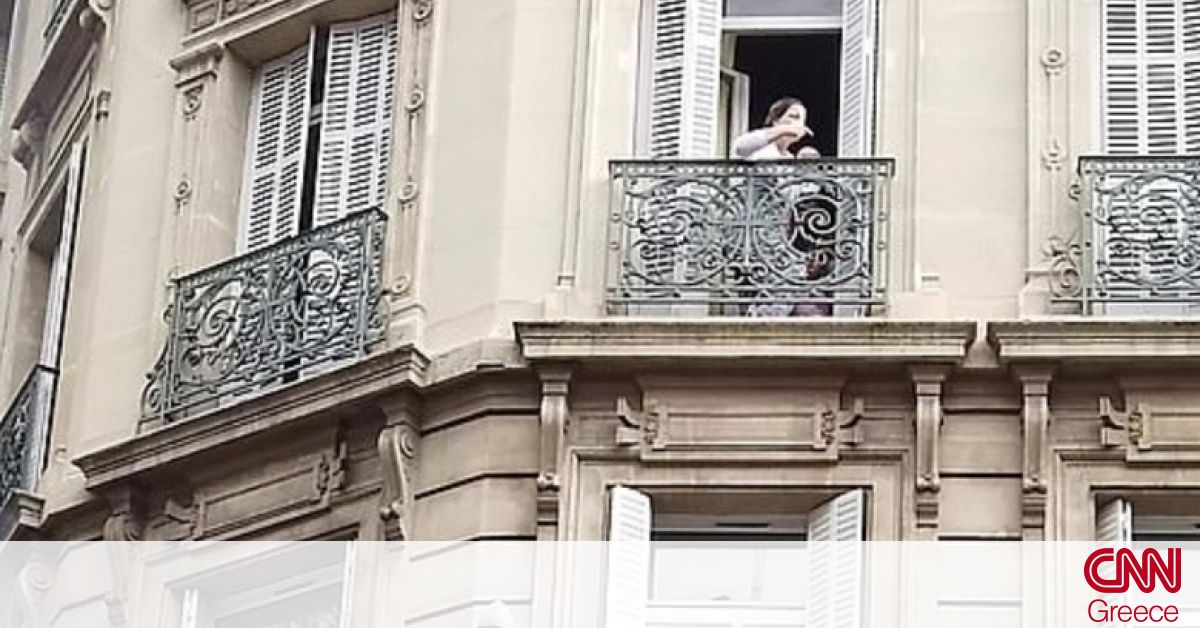 Εικόνες Marfin στη Γαλλία: Εγκλωβισμένη γυναίκα σε υποκατάστημα τράπεζας με το μωρό στην αγκαλιά ...