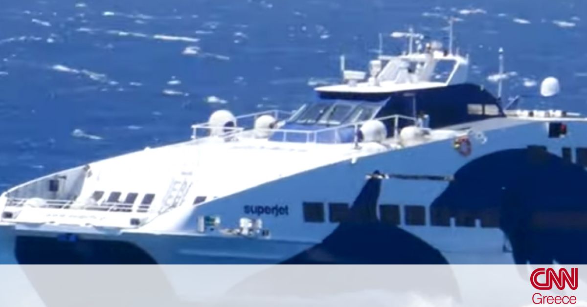 Εντυπωσιακό βίντεο: Η «μάχη» του Superjet με τα κύματα εν μέσω ισχυρών ...