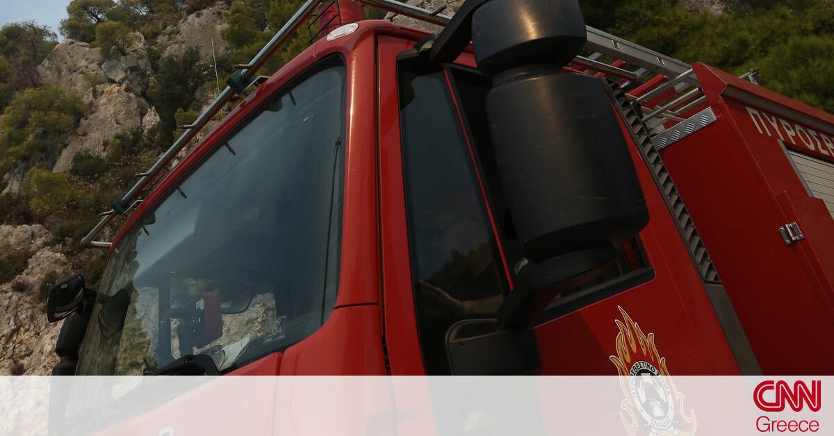 Φωτιά στο Κρυονέρι - CNN.gr
