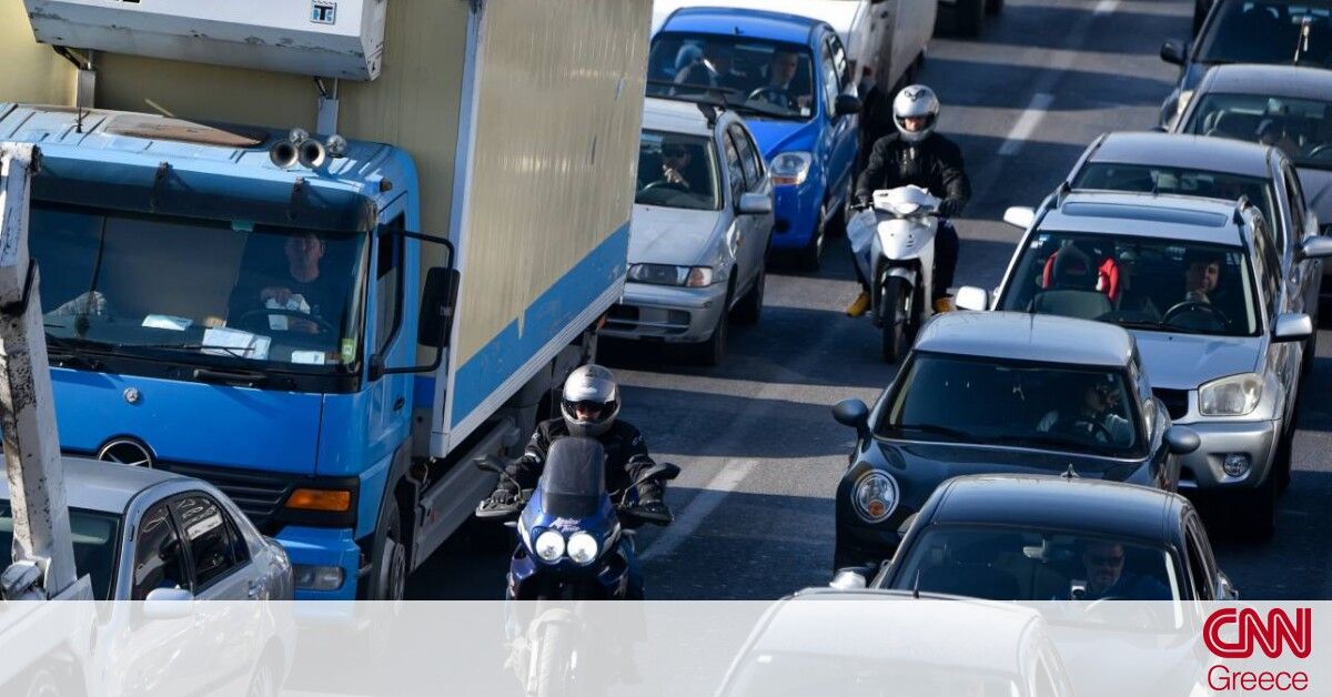 Κυκλοφοριακό χάος στον Κηφισό λόγω τροχαίου - CNN.gr