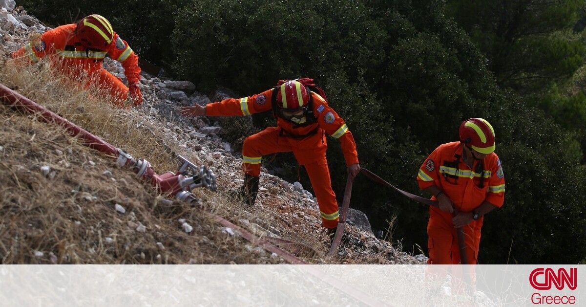 Φωτιά στον Υμηττό - CNN.gr