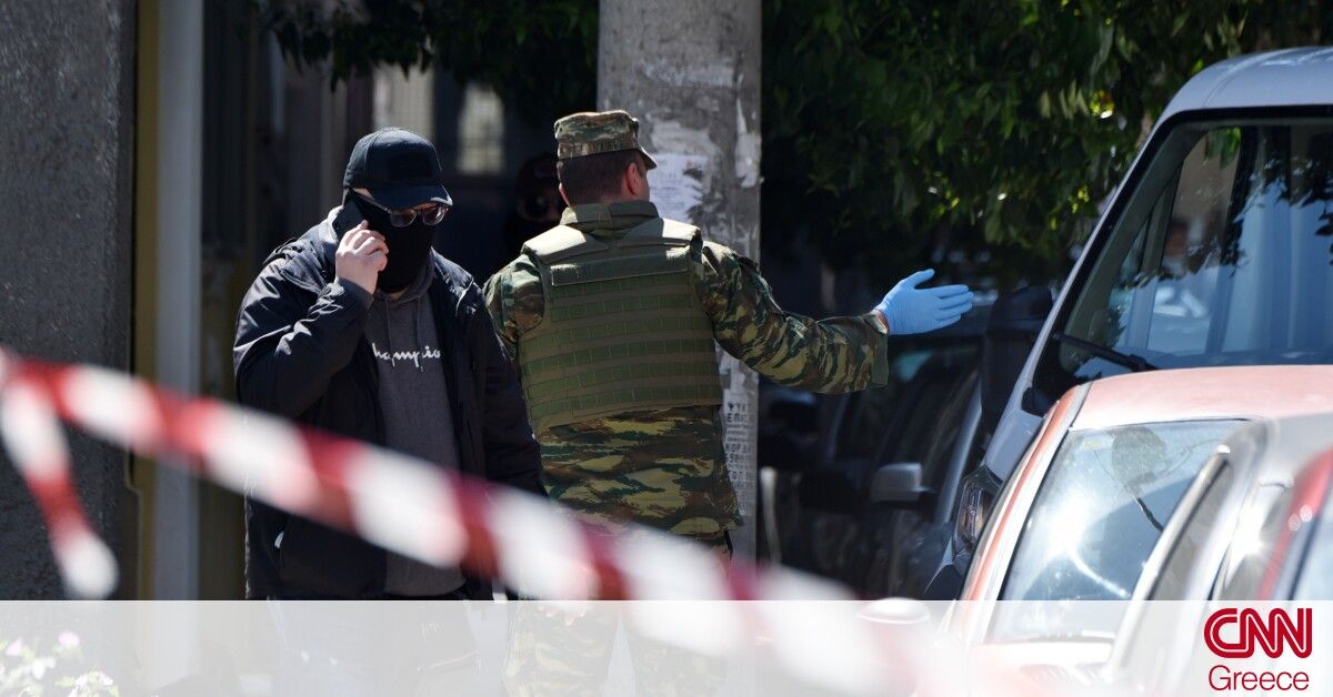 Επιχείρηση της Αντιτρομοκρατικής: Τρεις συλλήψεις – Βρέθηκαν όπλα και ...
