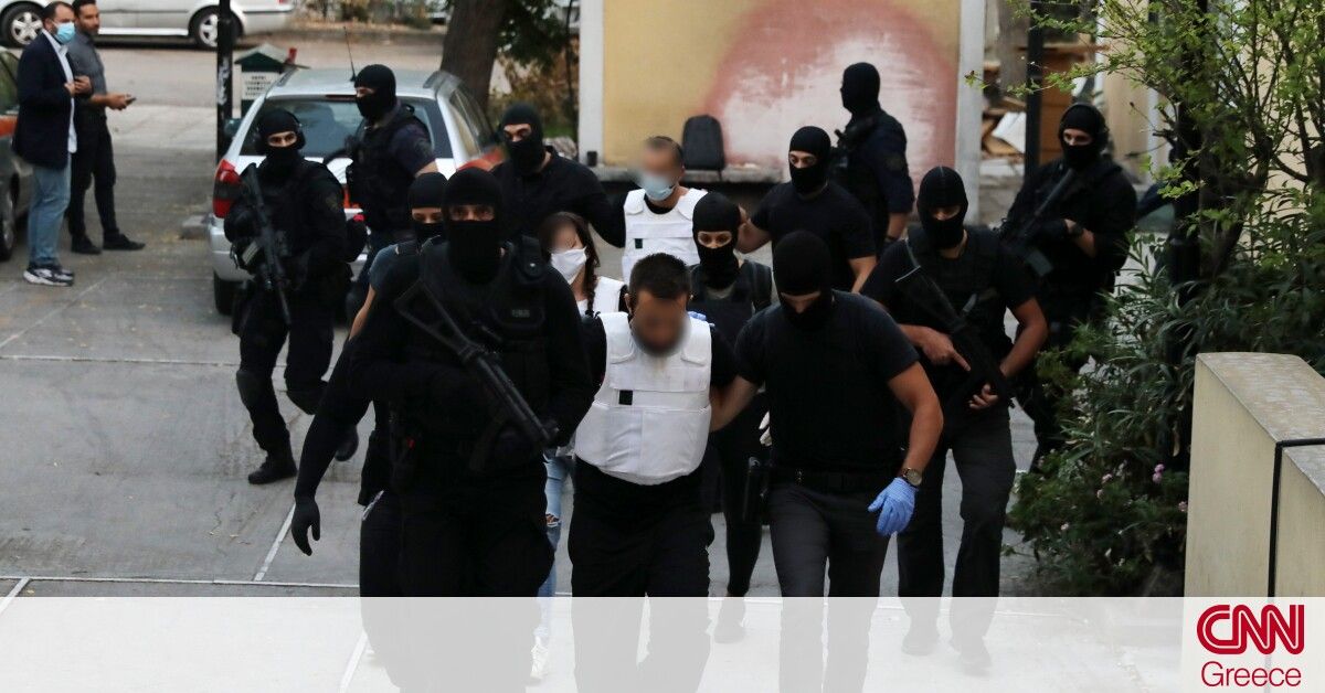 Τα τέσσερα άτομα που αναζητά η Αντιτρομοκρατική και η σχέση «ΟΛΑ» με ...