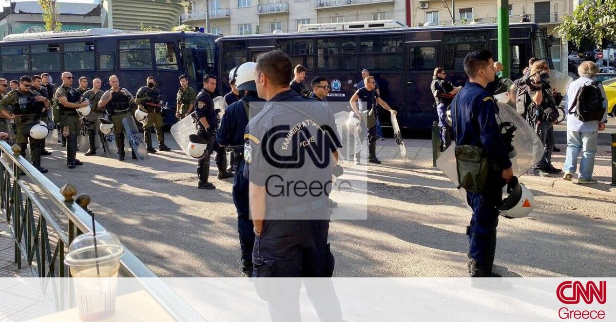 Δίκη Χρυσής Αυγής: Ένταση μεταξύ μελών του ΠΑΜΕ και υποστηρικτών της ΧΑ ...