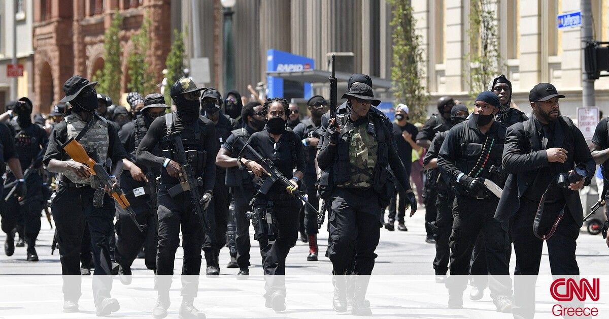 NFAC: Η ομάδα που μάχεται για τα δικαιώματα των μαύρων κρατώντας όπλα ...