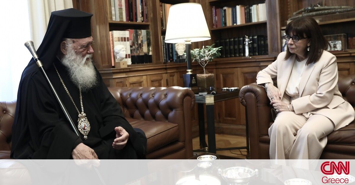 Τηλεφωνική επικοινωνία Σακελλαροπούλου με Ιερώνυμο - CNN.gr