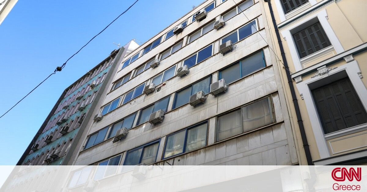 Συναγερμός στο κέντρο της Αθήνας: Άνδρας αυτοκτόνησε πέφτοντας από τον ...