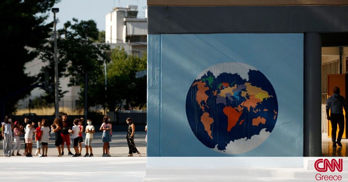 Υπουργείο Παιδείας: Ανοίγουν τη Δευτέρα δημοτικά και νηπιαγωγεία - CNN.gr