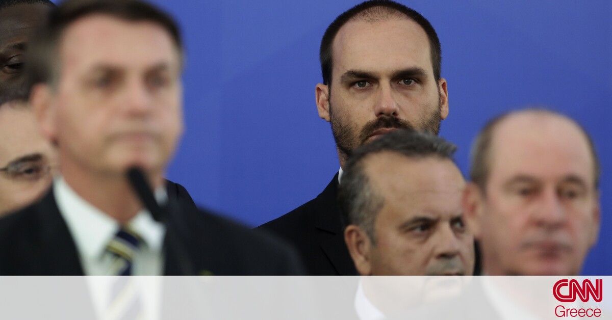 Βραζιλία: Ο γιος του Μπολσονάρου θα αποζημιώσει δημοσιογράφο για ...