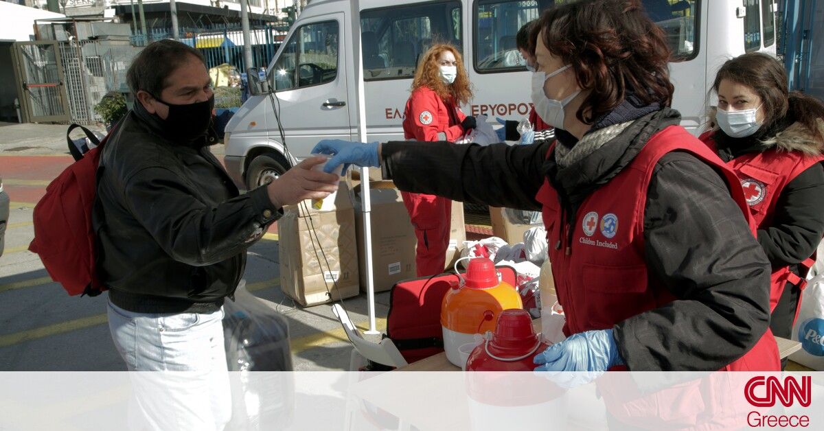 Ο Ελληνικός Ερυθρός Σταυρός στο πλευρό των αστέγων στο λιμάνι του ...
