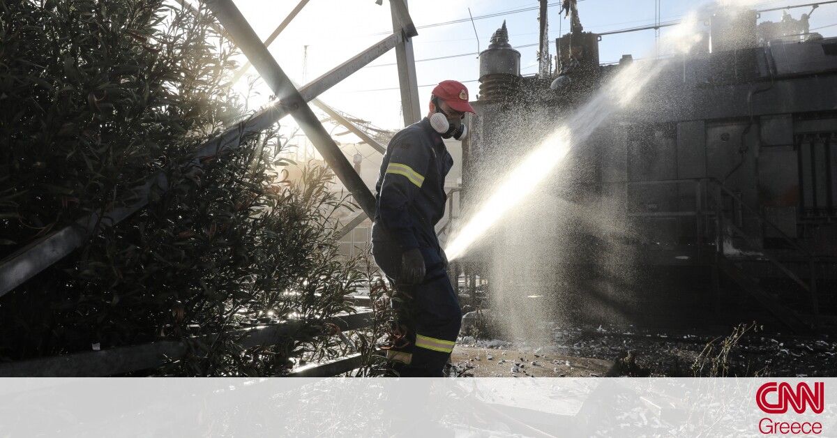 Φωτιά στον Ασπρόπυργο: Καρέ - καρέ η επόμενη μέρα στον υποσταθμό της ...