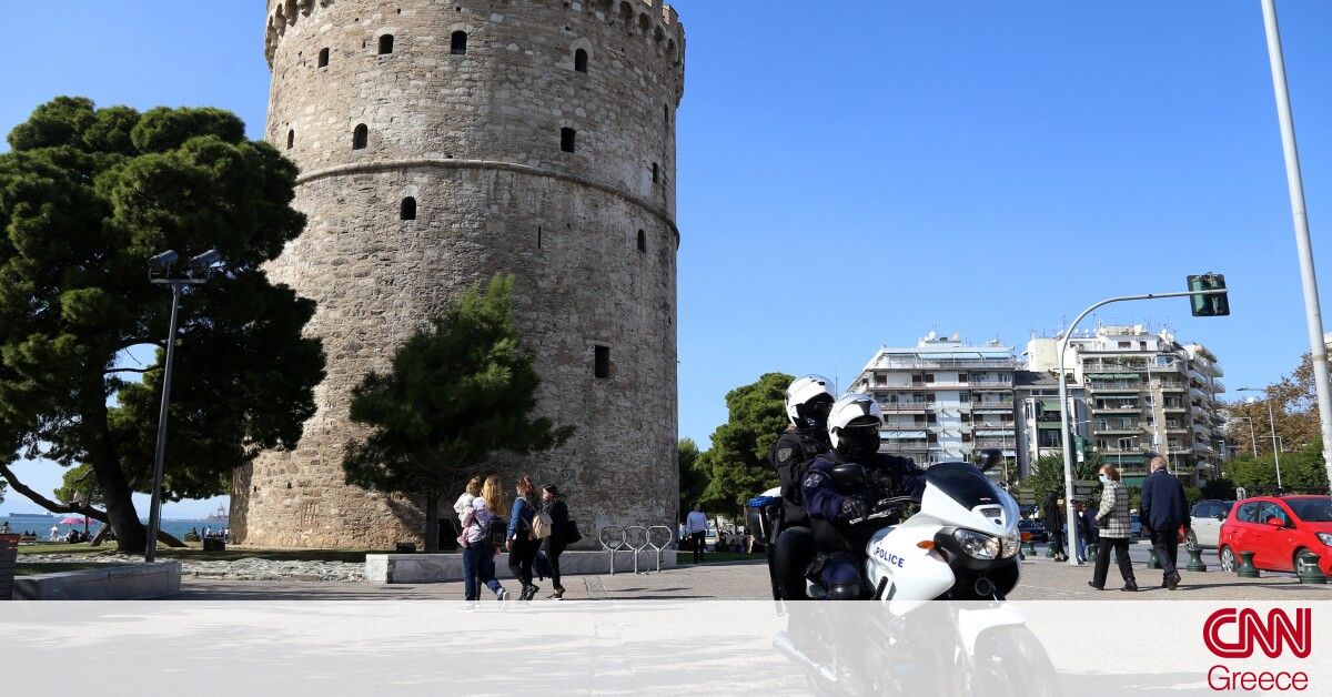 Lockdown: Κοσμοπλημμύρα στη Νέα Παραλία Θεσσαλονίκης - CNN.gr