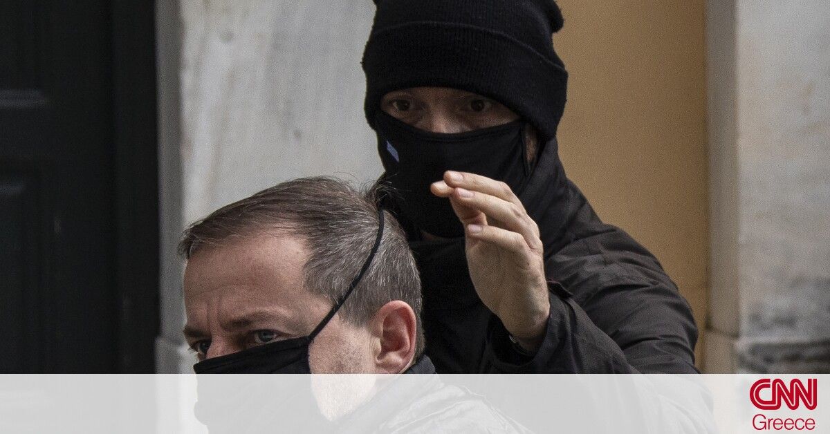 Υπόθεση Λιγνάδη: Νέα ποινική δίωξη για το κακούργημα του βιασμού - CNN.gr