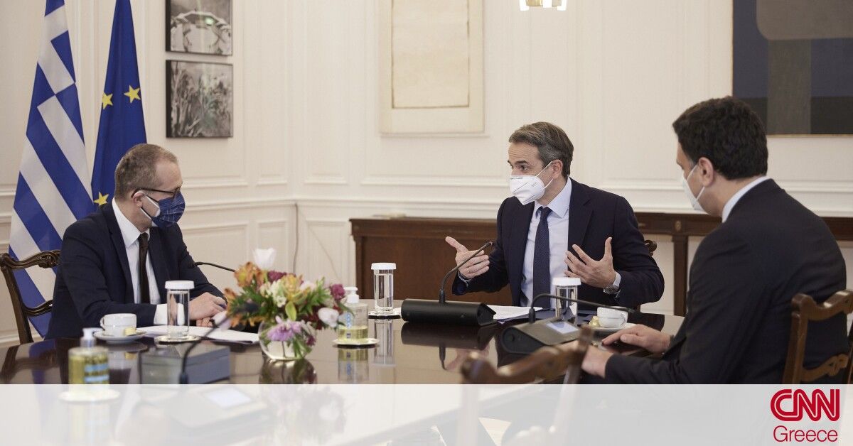 Εύσημα στην Ελλάδα για την εμβολιαστική εκστρατεία από τον διευθυντή ...