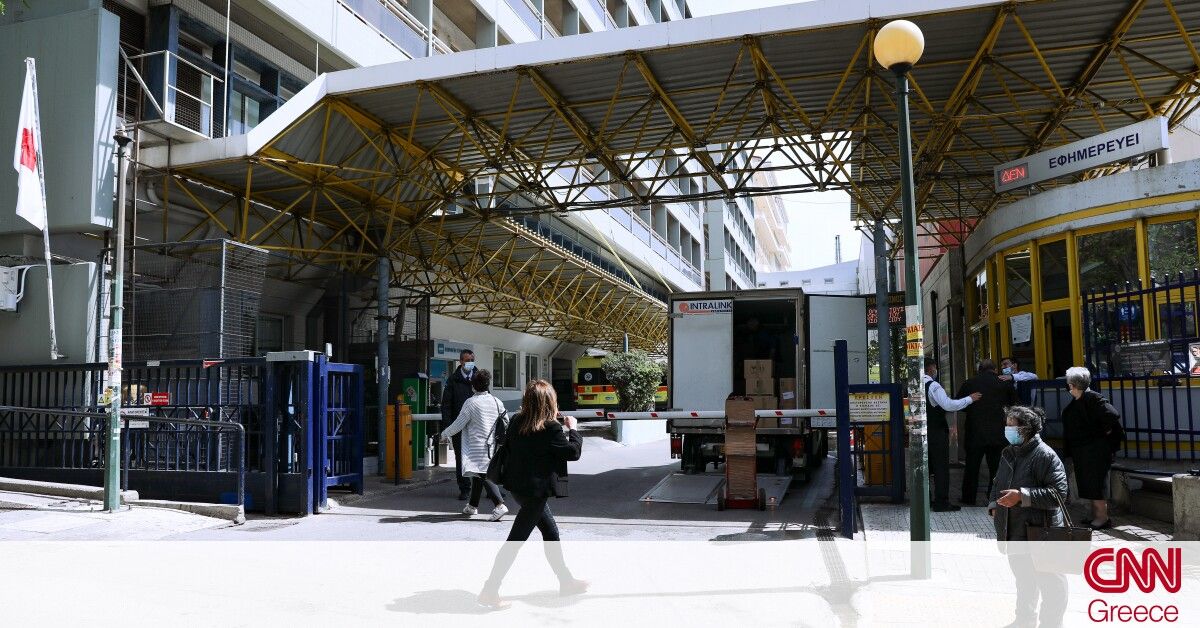 ΠΟΕΔΗΝ: Τουλάχιστον 48 διασωληνωμένοι εκτός ΜΕΘ - 700 υγειονομικοί ...