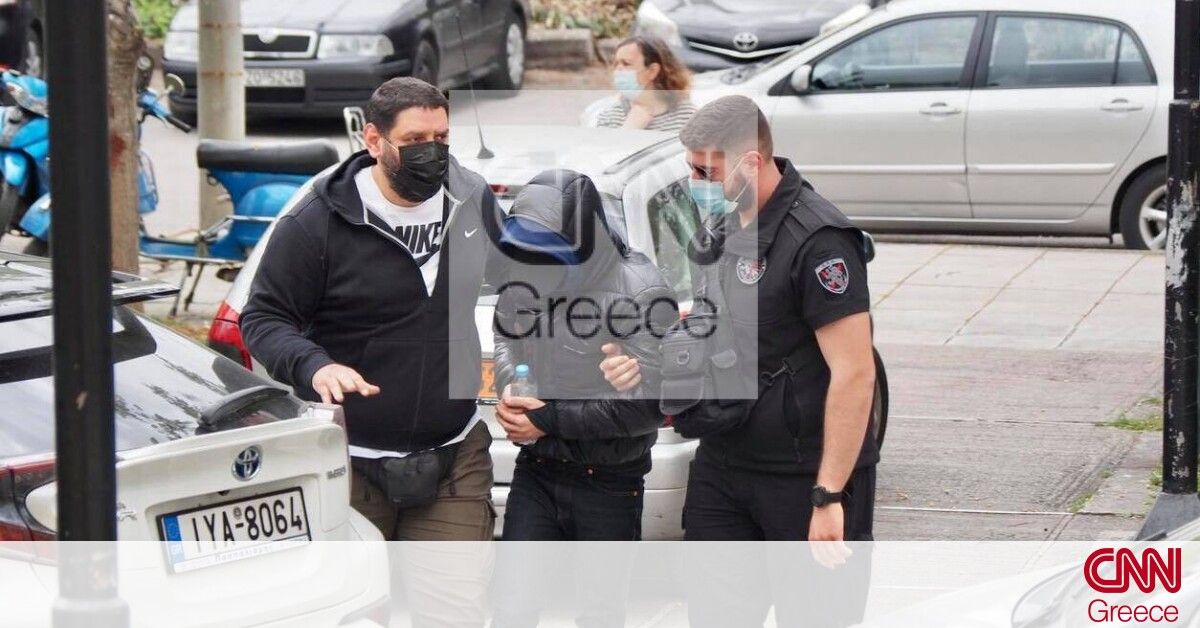 Μένιος Φουρθιώτης: Ποινική δίωξη για σωρεία κακουργηματικών και ...