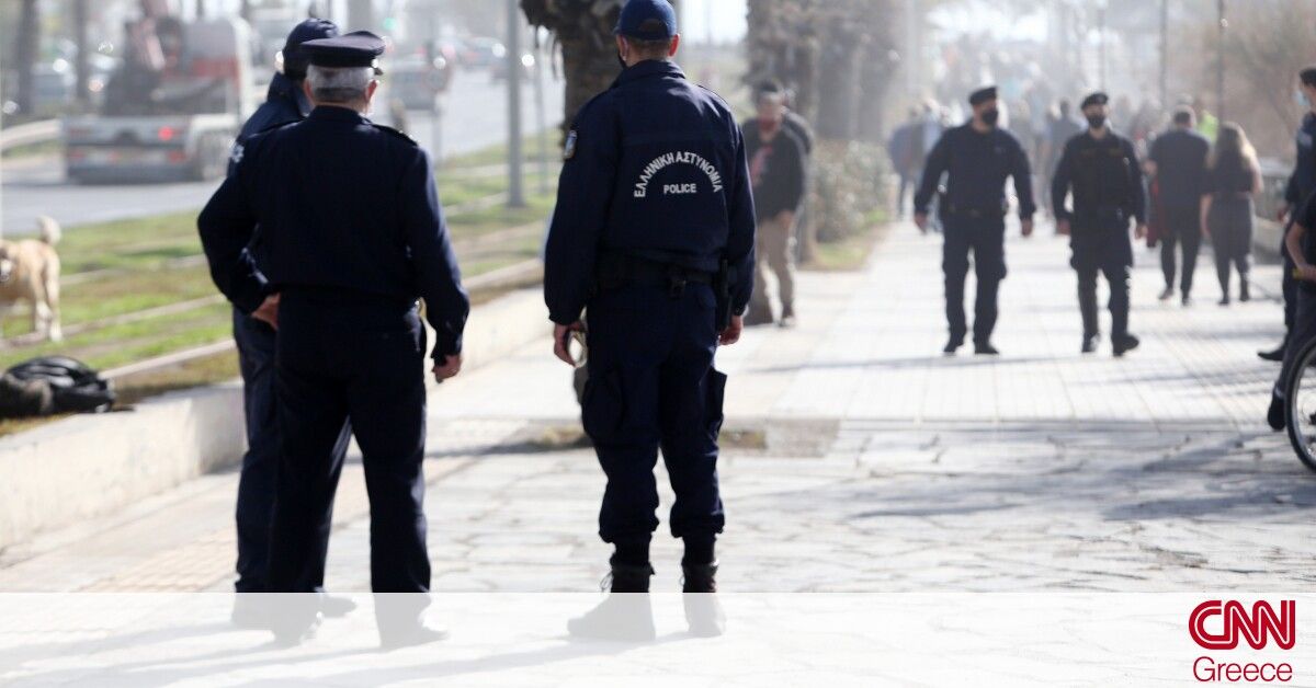 Αχαΐα: Αστυνομικός έκοψε πρόστιμο σε... συνάδελφό του γιατί δεν φορούσε ...