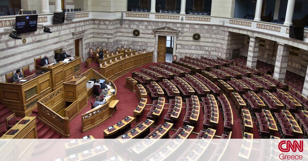 Στην Ολομέλεια το νομοσχέδιο για τη συνεπιμέλεια - CNN.gr