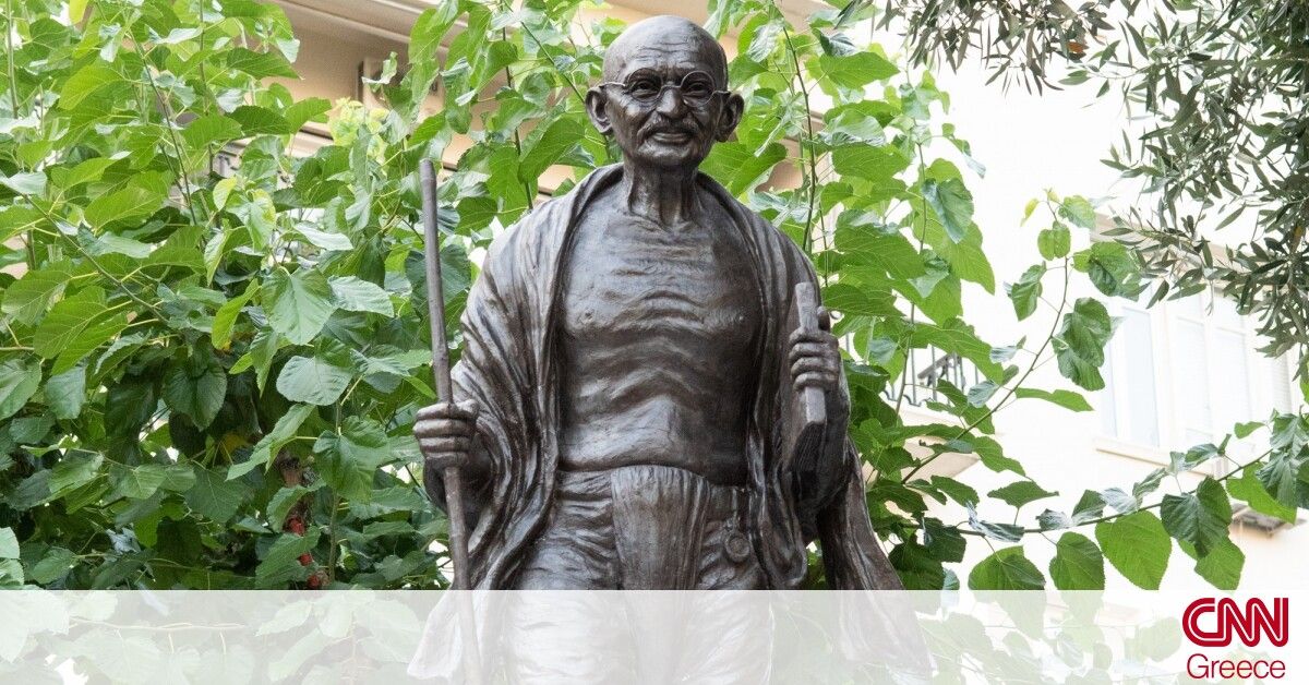 Αποκαλυπτήρια ανδριάντα του Μαχάτμα Γκάντι στην Αθήνα - CNN.gr