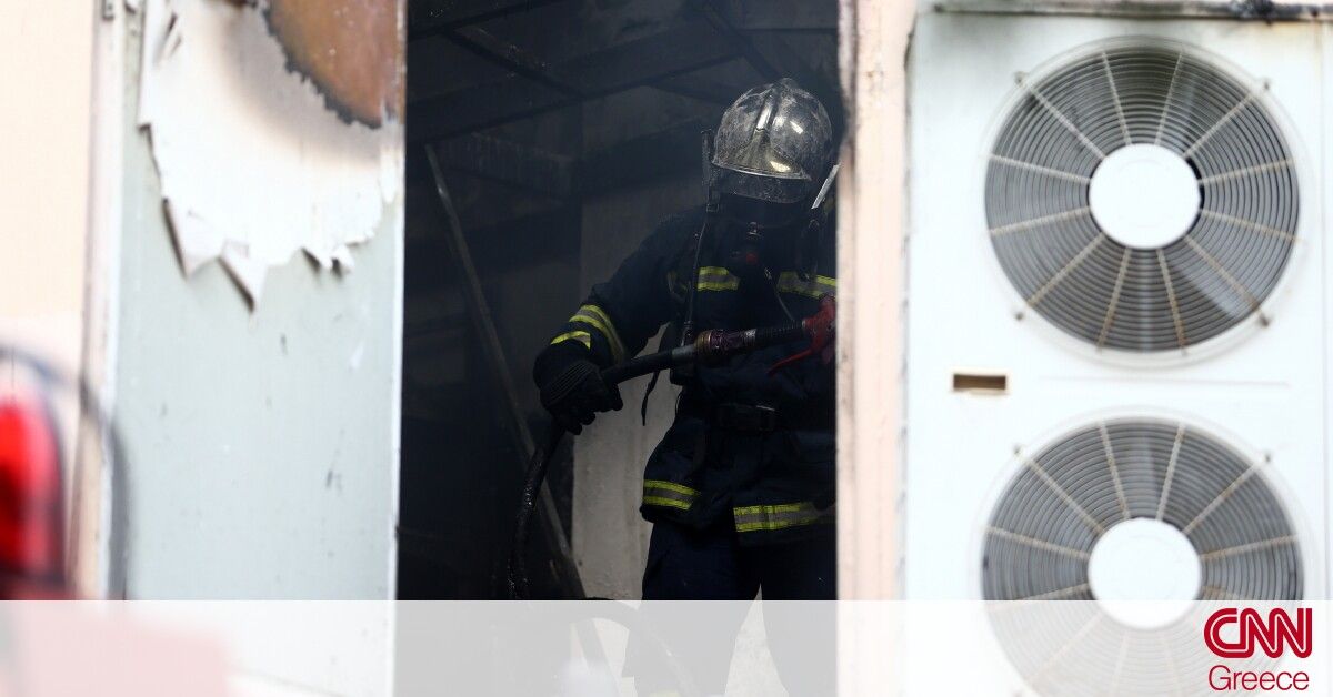 Πυρκαγιά σε αποθήκη πλαστικών στη Θεσσαλονίκη - CNN.gr