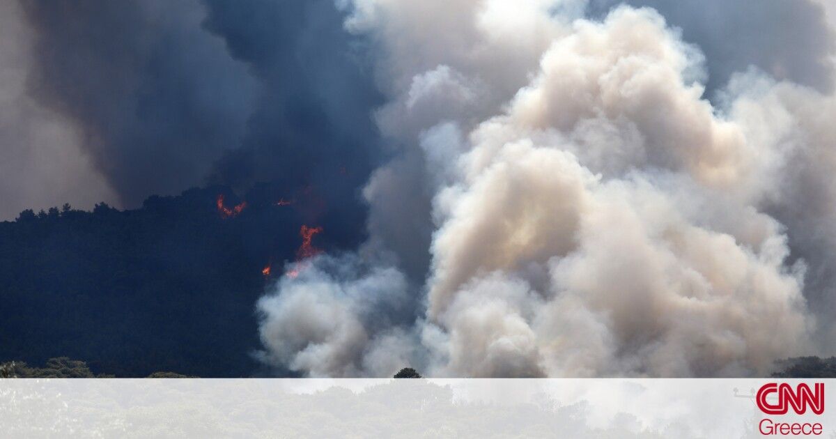 Πυρκαγιά Κερατέα: Ορατός από το διάστημα ο καπνός - Τα καμμένα στη ...