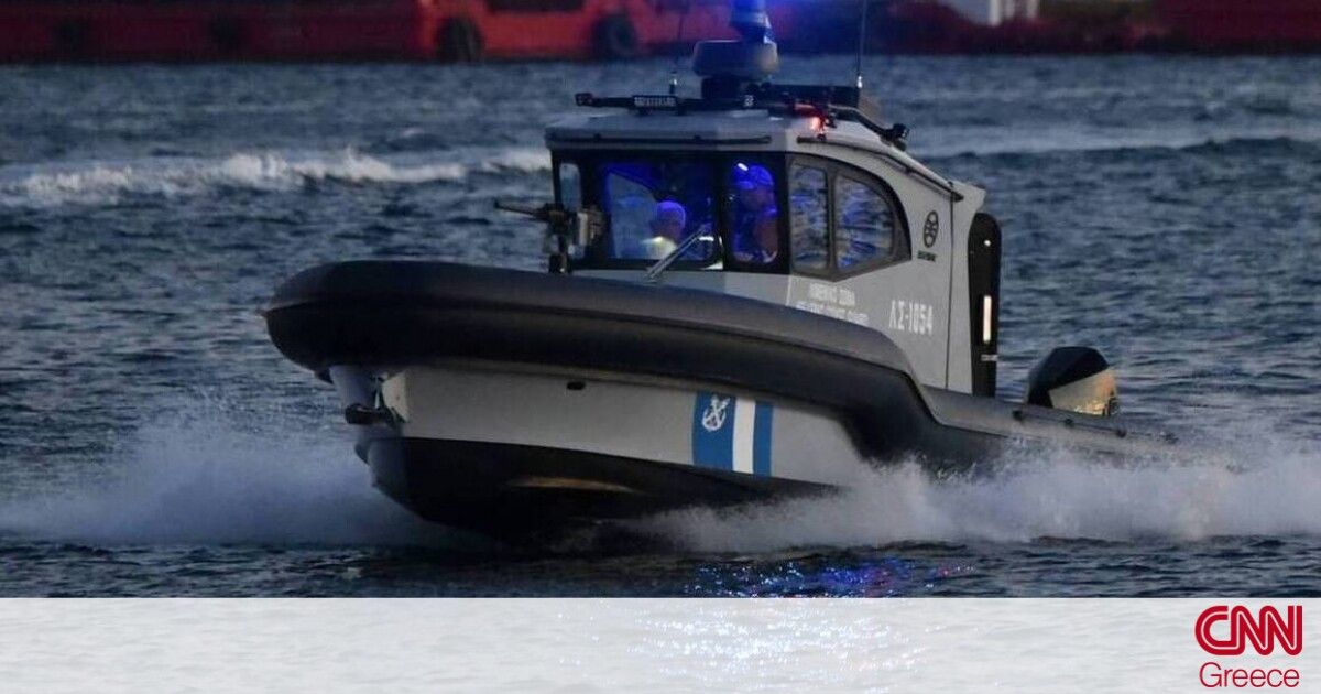 Φορτηγό πλοίο με σημαία Τουρκίας προσάραξε στο Μαντούδι Ευβοίας - CNN.gr