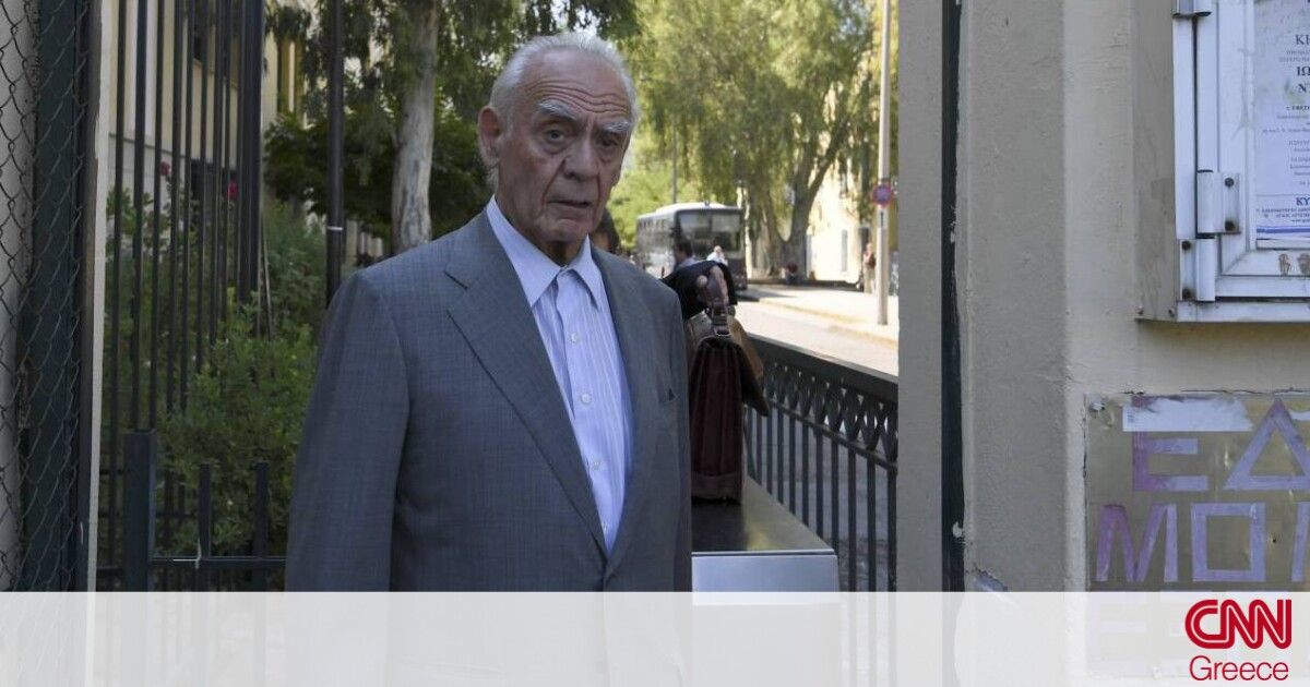 Άκης Τσοχατζόπουλος: Πέθανε το ιστορικό στέλεχος του ΠΑΣΟΚ σε ηλικία 82 ...