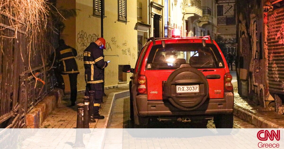 Θεσσαλονίκη: Επίθεση με γκαζάκια σε κτήριο όπου στεγαζόταν Εφορία - CNN.gr