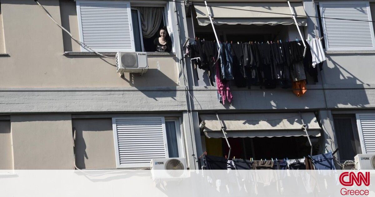ΟΑΕΔ: Αύριο η παράδοση των εργατικών κατοικιών στην Ελευσίνα - CNN.gr