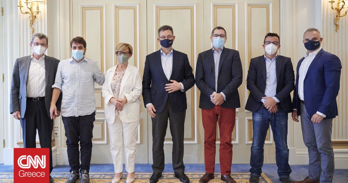 Μπουρλά: Συνάντηση του CEO της Pfizer με την Ένωση Ασθενών Ελλάδας - CNN.gr