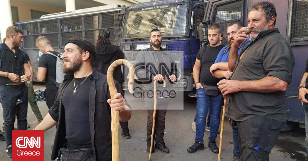 «Απόβαση» αγροτών από την Κρήτη στην Αθήνα - Διαμαρτυρία στο υπουργείο ...