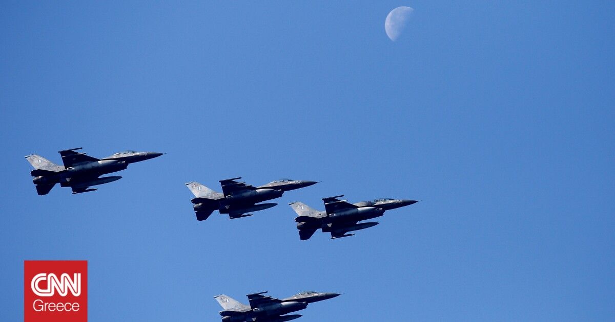 «Χρόνια πολλά, σας ευχαριστούμε»: Τα μηνύματα Μητσοτάκη - Δένδια στην ...
