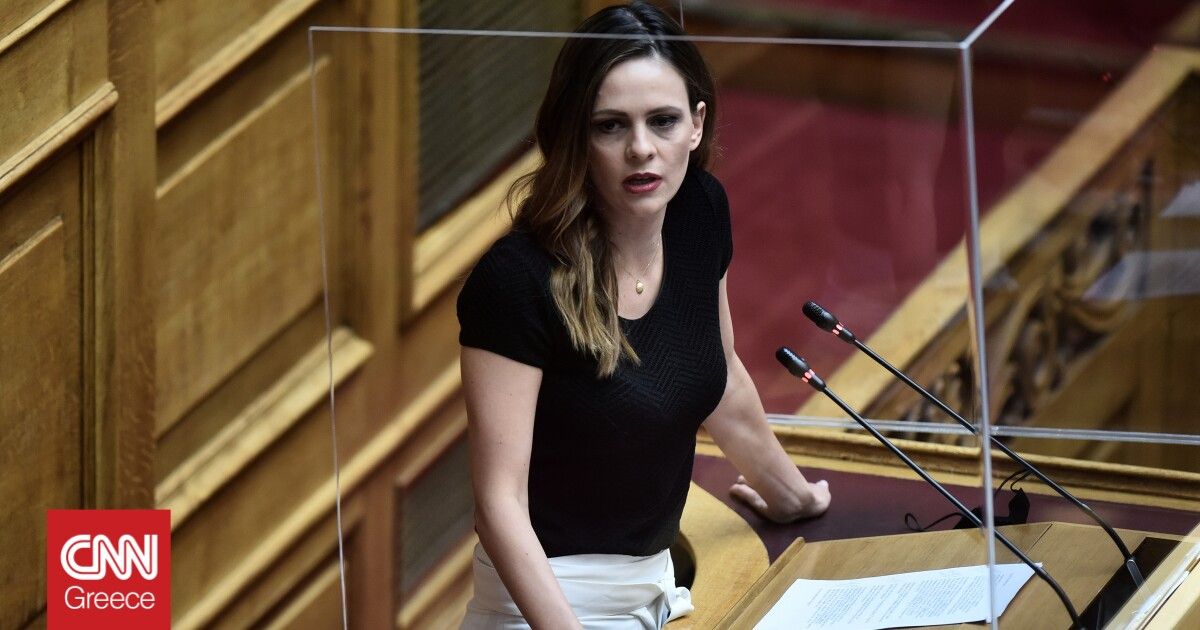 Κορωνοϊός - Αχτσιόγλου: Η κυβέρνηση έχει χάσει τελείως τον έλεγχο - CNN.gr