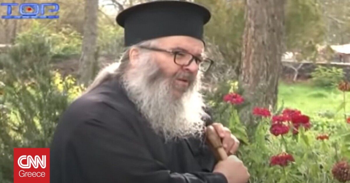 «Πήραν κόσμο στον λαιμό τους»: Ο viral παπάς που τα βάζει με τους ...
