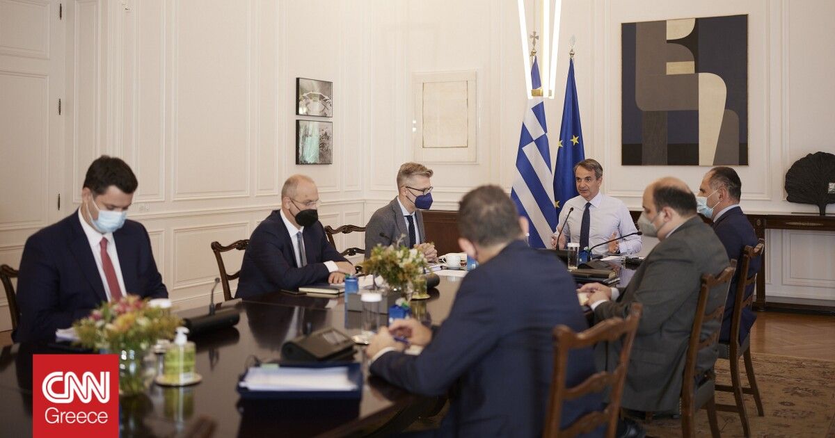 Κυβέρνηση: Επιχείρηση «αλλαγή ατζέντας» - Το «φρένο» του Μαξίμου και η ...