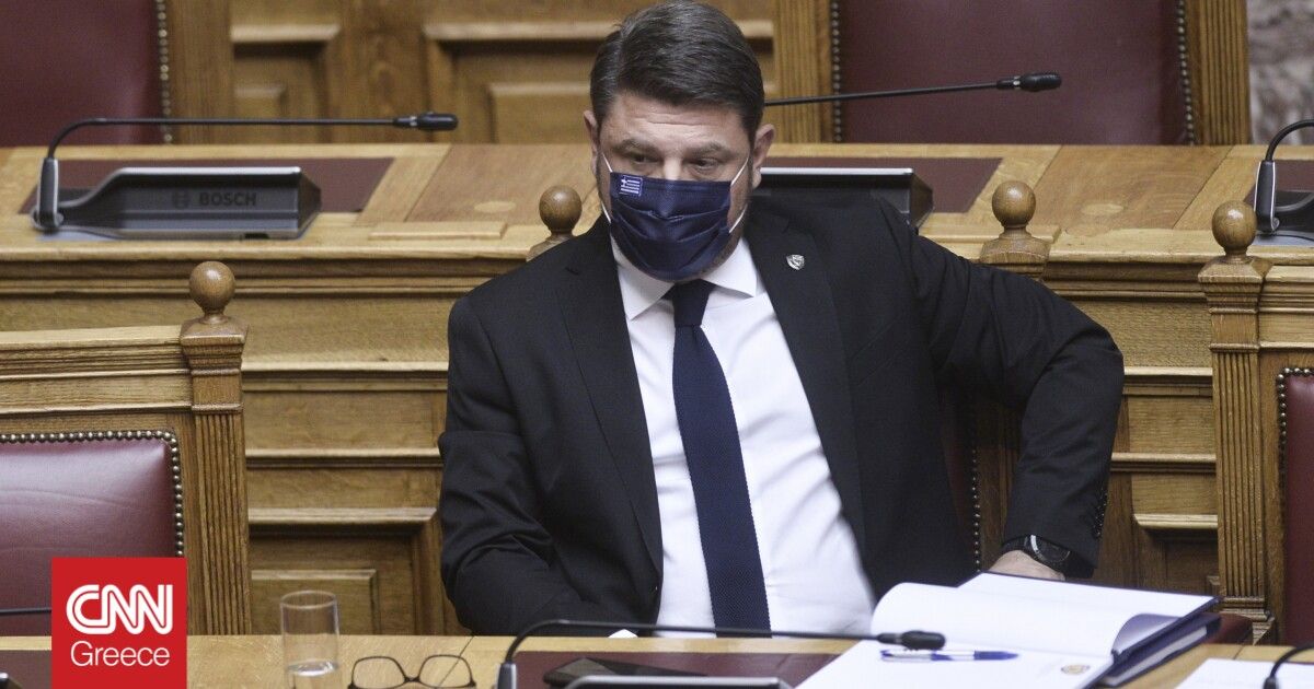 Βουλή: Καυγάς Χαρδαλιά - Τζάκρη με αφορμή τους «πολιτικούς παπατζήδες ...