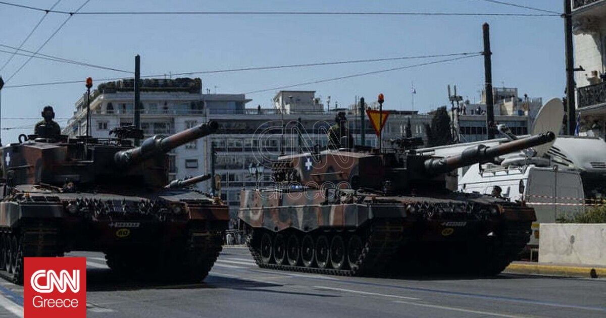 25η Μαρτίου: Εικόνες από τη στρατιωτική παρέλαση στο κέντρο της Αθήνας ...