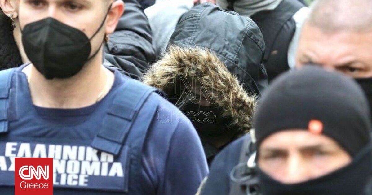 Πάτρα: «Δεν βάζω το χέρι μου στο Ευαγγέλιο για τα δύο παιδιά» - Ο ...