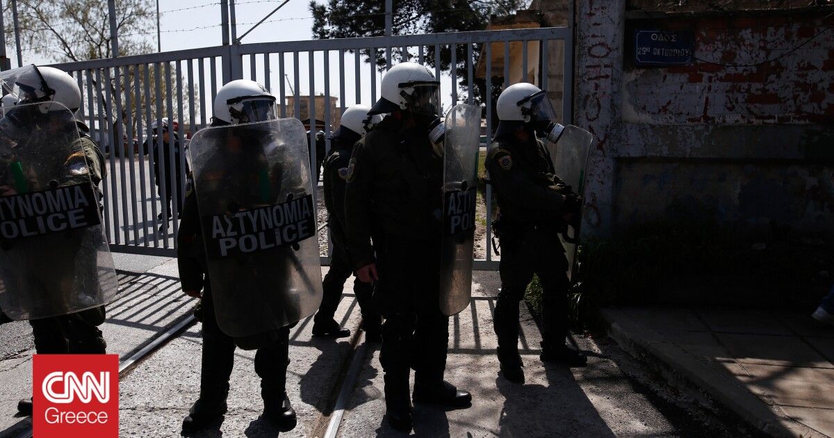 Θεσσαλονίκη: Στον εισαγγελέα 8 συλληφθέντες για τα επεισόδια στο λιμάνι ...