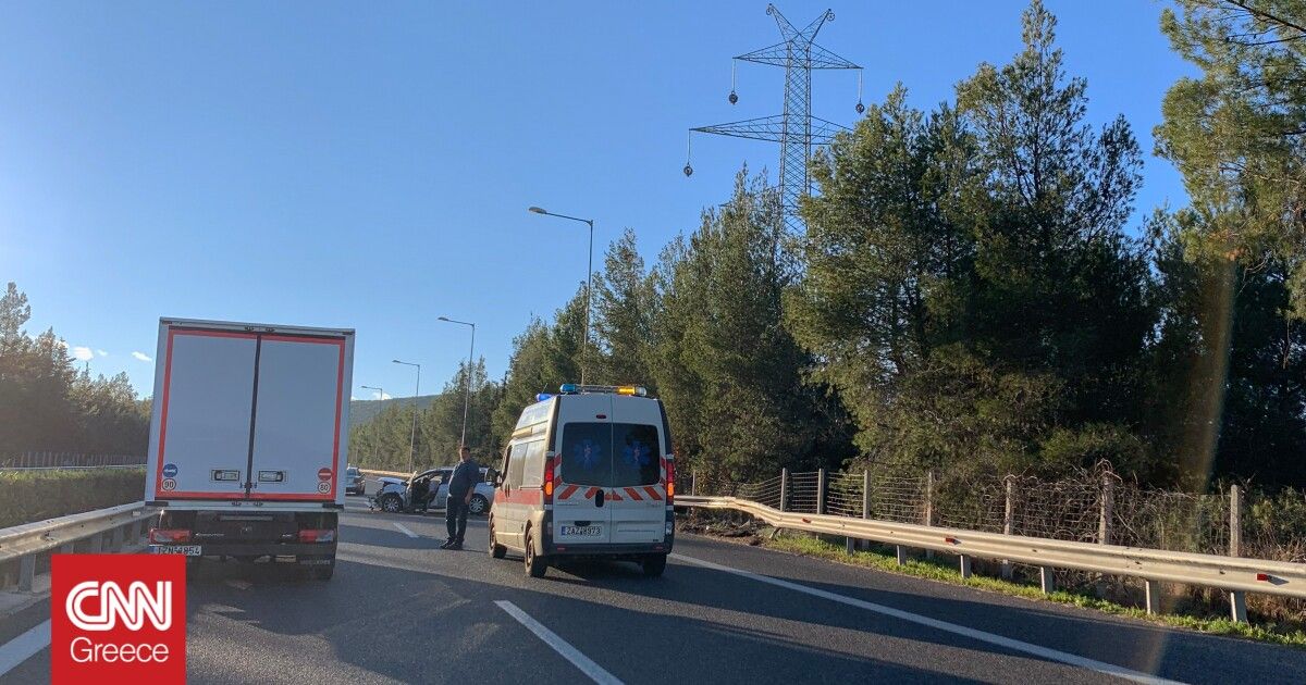 Ουρές χιλιομέτρων στην εθνική οδό Αθηνών – Κορίνθου λόγω τροχαίου - CNN.gr