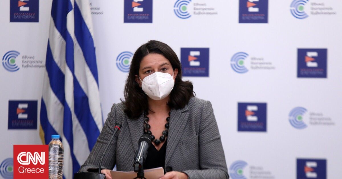 Κεραμέως: Εξετάζεται τι θα γίνει με τις μάσκες στις Πανελλήνιες ...