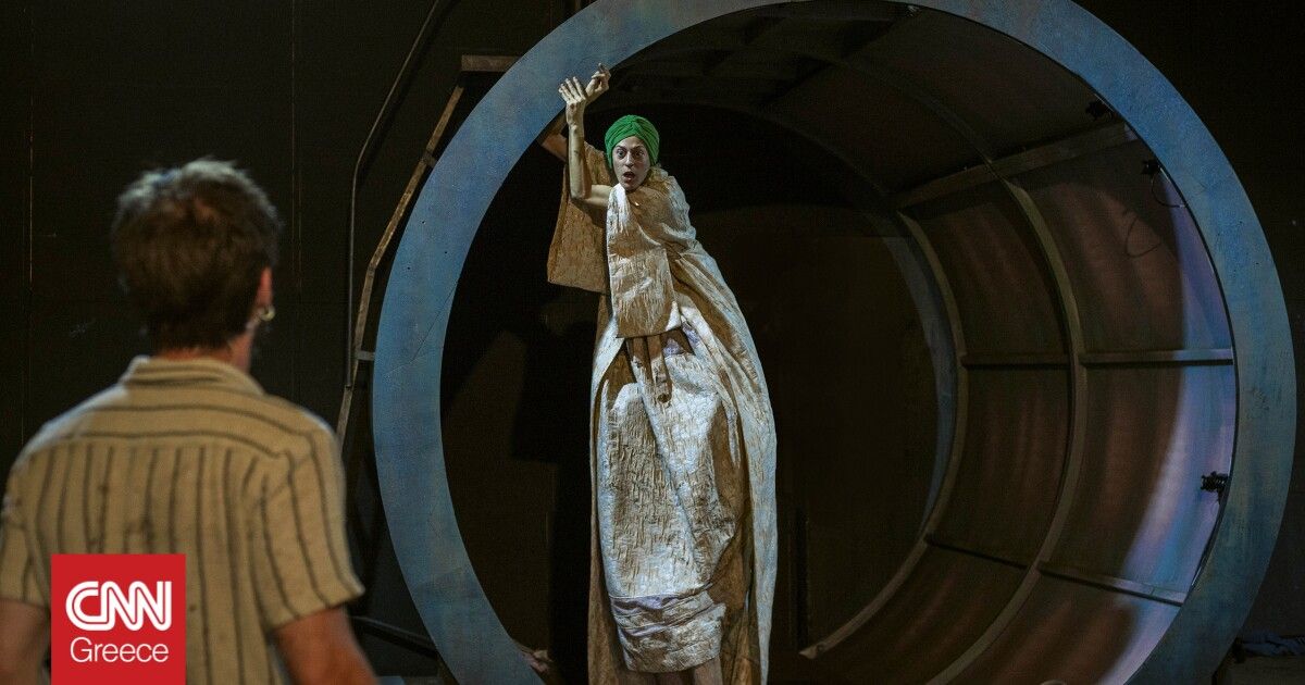 «Ο σκύλος, η νύχτα και το μαχαίρι»: Η ψυχεδελική κομεντί τρόμου του ...