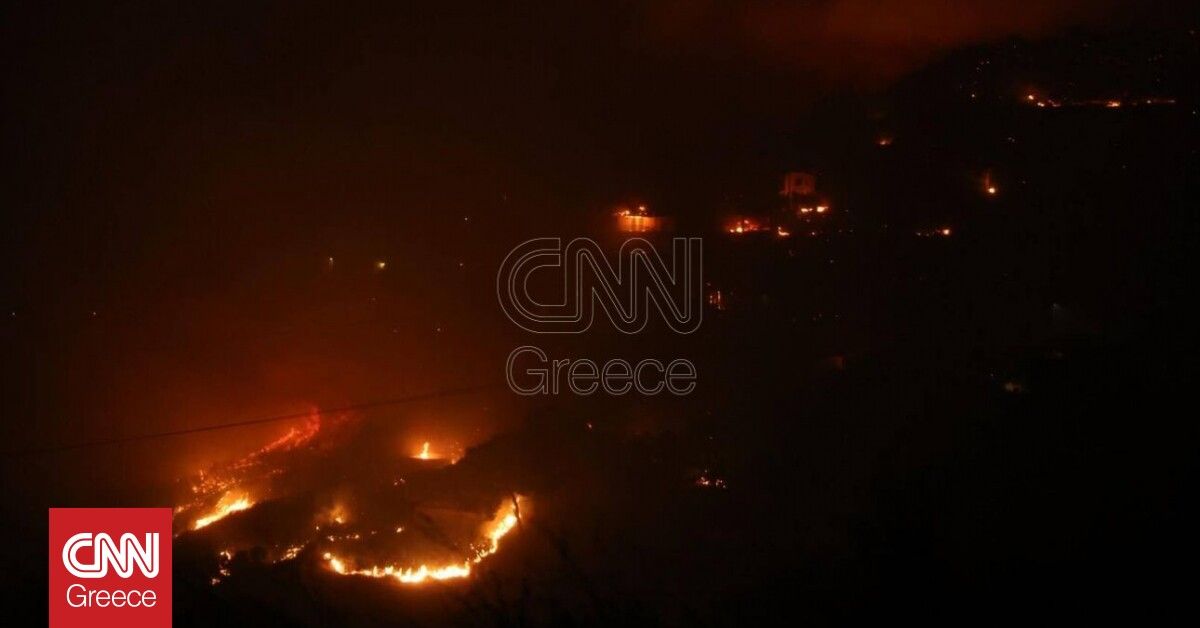 Φωτιά στην Πεντέλη: Σπίτια παραδίδονται στις φλόγες - CNN.gr